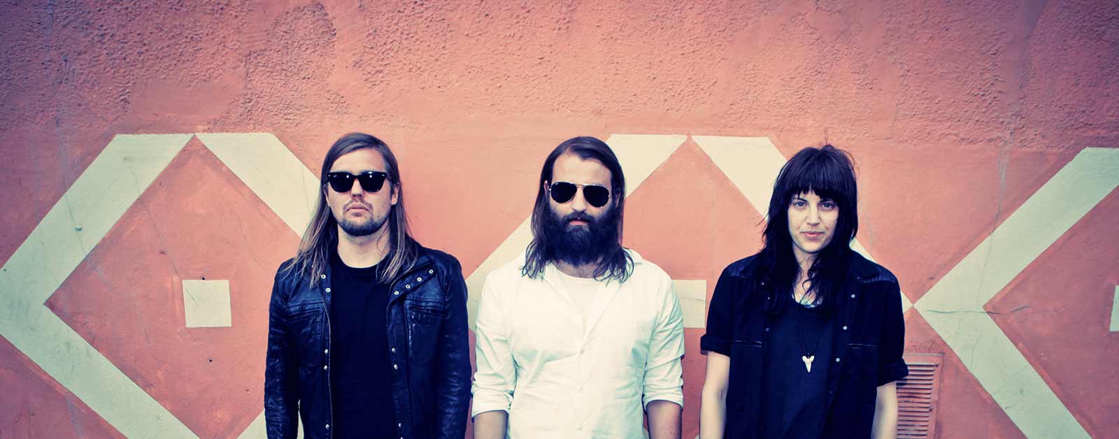 Band of Skulls: Baby Darling Dollface Honey Review - Unsung Sundays
